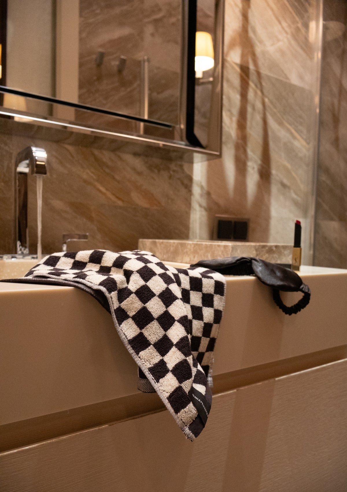 Checkered Towel - Cotton – ETHNIK LIVING